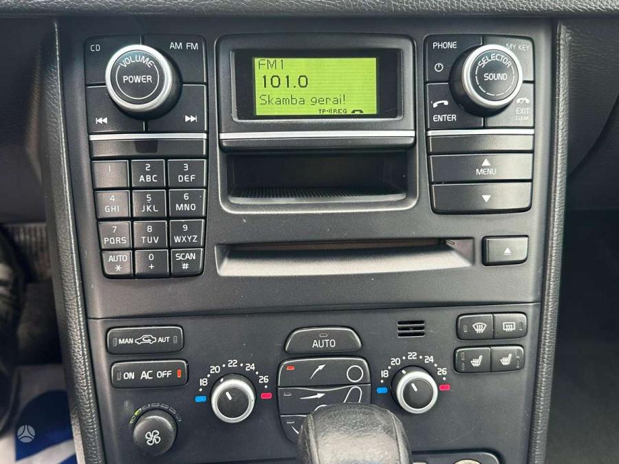Black Volvo XC90 2011 in Utena, with an engine capacity of 2.40 L and mileage of 287 thousand km for 9250 €, photo 25 on AUTOMOTO.COM.LV
