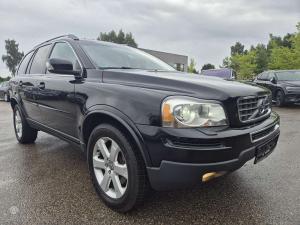 Black Volvo XC90 2011 in Utena, with an engine capacity of 2.40 L and mileage of 286 thousand km for 9550 €, photo 4 on AUTOMOTO.COM.LV