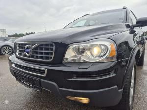 Black Volvo XC90 2011 in Utena, with an engine capacity of 2.40 L and mileage of 286 thousand km for 9550 €, photo 14 on AUTOMOTO.COM.LV