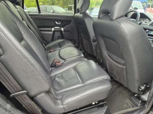 Black Volvo XC90 2011 in Utena, with an engine capacity of 2.40 L and mileage of 286 thousand km for 9550 €, photo 26 on AUTOMOTO.COM.LV