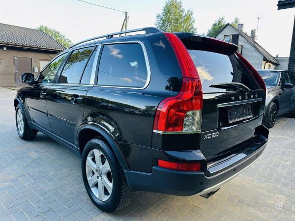 Black Volvo XC90 2011 in Kaunas, with an engine capacity of 2.40 L and mileage of 258 thousand km for 11350 €, photo 4 on AUTOMOTO.COM.LV