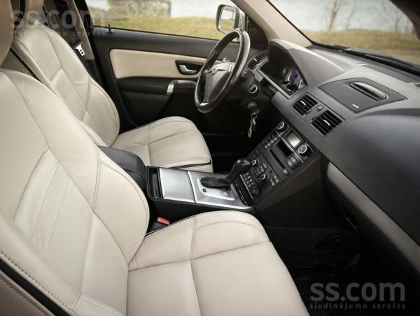 Melns Volvo XC90 2011 Rīga, ar dzinēja tilpumu 3.20 L un nobraukumu 345 tūkst. km par 8950 €, foto 7 vietnē AUTOMOTO.COM.LV