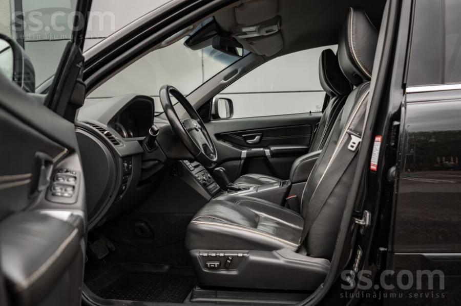 Melns Volvo XC90 2011 Rīga, ar dzinēja tilpumu 2.40 L un nobraukumu 356 tūkst. km par 8150 €, foto 10 vietnē AUTOMOTO.COM.LV