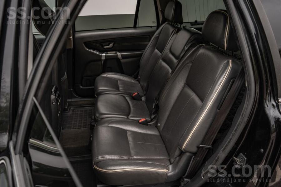 Melns Volvo XC90 2011 Rīga, ar dzinēja tilpumu 2.40 L un nobraukumu 356 tūkst. km par 8150 €, foto 13 vietnē AUTOMOTO.COM.LV