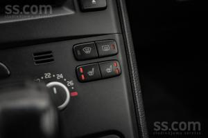Melns Volvo XC90 2011 Rīga, ar dzinēja tilpumu 2.40 L un nobraukumu 356 tūkst. km par 8150 €, foto 27 vietnē AUTOMOTO.COM.LV