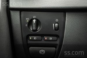 Melns Volvo XC90 2011 Rīga, ar dzinēja tilpumu 2.40 L un nobraukumu 356 tūkst. km par 8150 €, foto 31 vietnē AUTOMOTO.COM.LV
