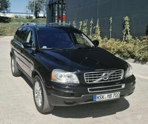 Black Volvo XC90 2011 in Vilnius, with an engine capacity of 2.40 L and mileage of 316 thousand km for 11400 €, photo 5 on AUTOMOTO.COM.LV
