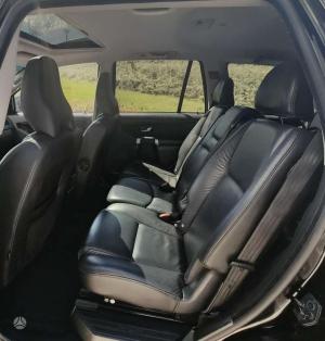 Black Volvo XC90 2011 in Vilnius, with an engine capacity of 2.40 L and mileage of 316 thousand km for 11400 €, photo 18 on AUTOMOTO.COM.LV