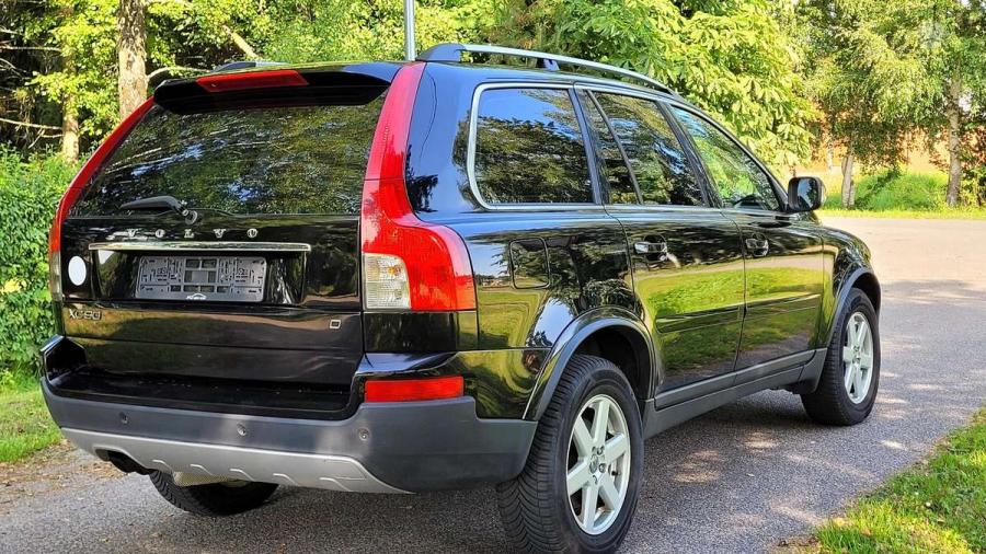 Melns Volvo XC90 2011 Kretinga, ar dzinēja tilpumu 2.40 L un nobraukumu 290 tūkst. km par 8200 €, foto 6 vietnē AUTOMOTO.COM.LV