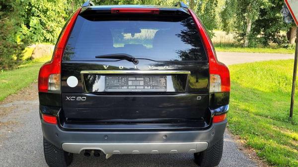 Melns Volvo XC90 2011 Kretinga, ar dzinēja tilpumu 2.40 L un nobraukumu 290 tūkst. km par 8200 €, foto 6 vietnē AUTOMOTO.COM.LV