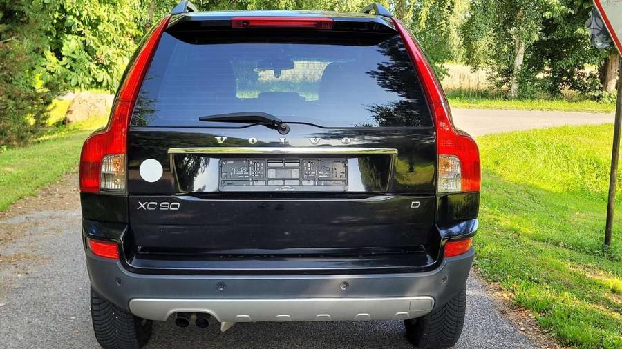 Melns Volvo XC90 2011 Kretinga, ar dzinēja tilpumu 2.40 L un nobraukumu 290 tūkst. km par 8200 €, foto 7 vietnē AUTOMOTO.COM.LV