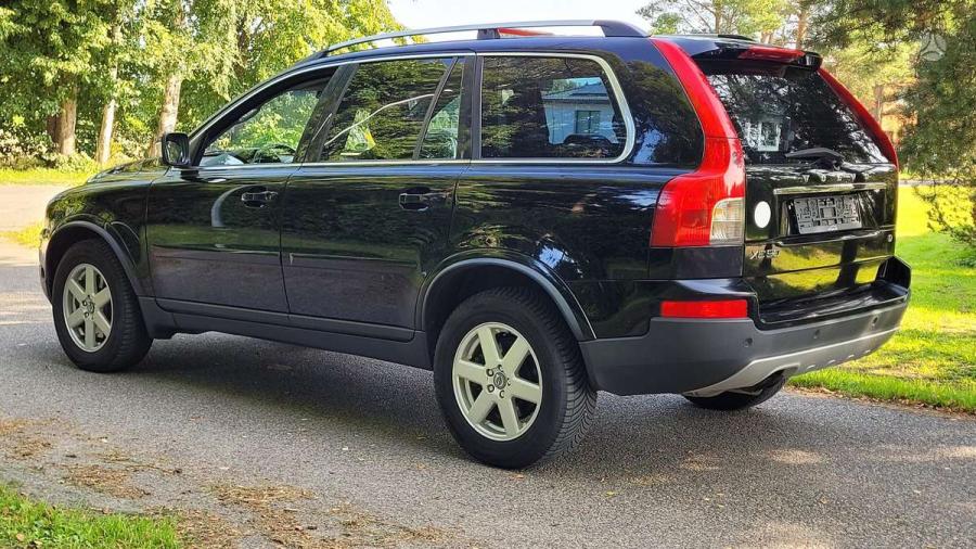 Melns Volvo XC90 2011 Kretinga, ar dzinēja tilpumu 2.40 L un nobraukumu 290 tūkst. km par 8200 €, foto 9 vietnē AUTOMOTO.COM.LV