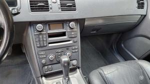 Melns Volvo XC90 2011 Kretinga, ar dzinēja tilpumu 2.40 L un nobraukumu 290 tūkst. km par 8200 €, foto 13 vietnē AUTOMOTO.COM.LV