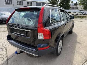 Black Volvo XC90 2011 in Marijampole, with an engine capacity of 2.40 L and mileage of 235 thousand km for 9499 €, photo 17 on AUTOMOTO.COM.LV