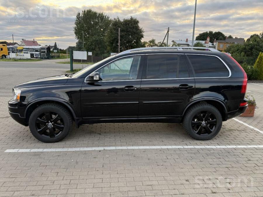 Melns Volvo XC90 2011 Rīga, ar dzinēja tilpumu 2.40 L un nobraukumu 290 tūkst. km par 11600 €, foto 4 vietnē AUTOMOTO.COM.LV
