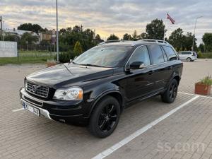 Black Volvo XC90 2011 in Riga, with an engine capacity of 2.40 L and mileage of 290 thousand km for 10600 €, photo 3 on AUTOMOTO.COM.LV