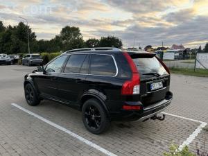 Black Volvo XC90 2011 in Riga, with an engine capacity of 2.40 L and mileage of 290 thousand km for 10600 €, photo 6 on AUTOMOTO.COM.LV