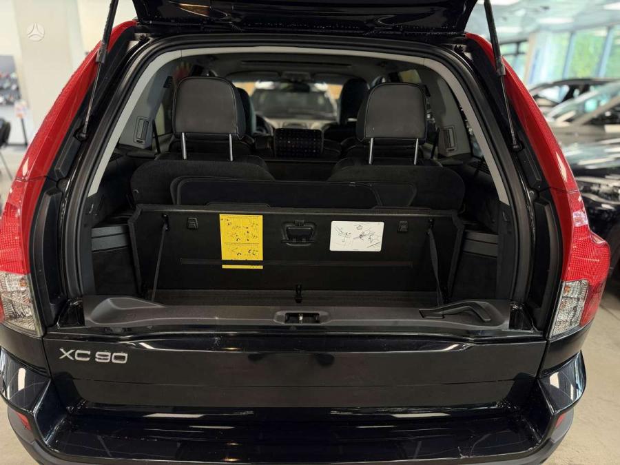 Melns Volvo XC90 2011 Klaipėda, ar dzinēja tilpumu 2.40 L un nobraukumu 273 tūkst. km par 11900 €, foto 9 vietnē AUTOMOTO.COM.LV