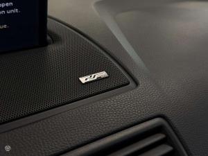 Melns Volvo XC90 2011 Klaipėda, ar dzinēja tilpumu 2.40 L un nobraukumu 273 tūkst. km par 11900 €, foto 32 vietnē AUTOMOTO.COM.LV