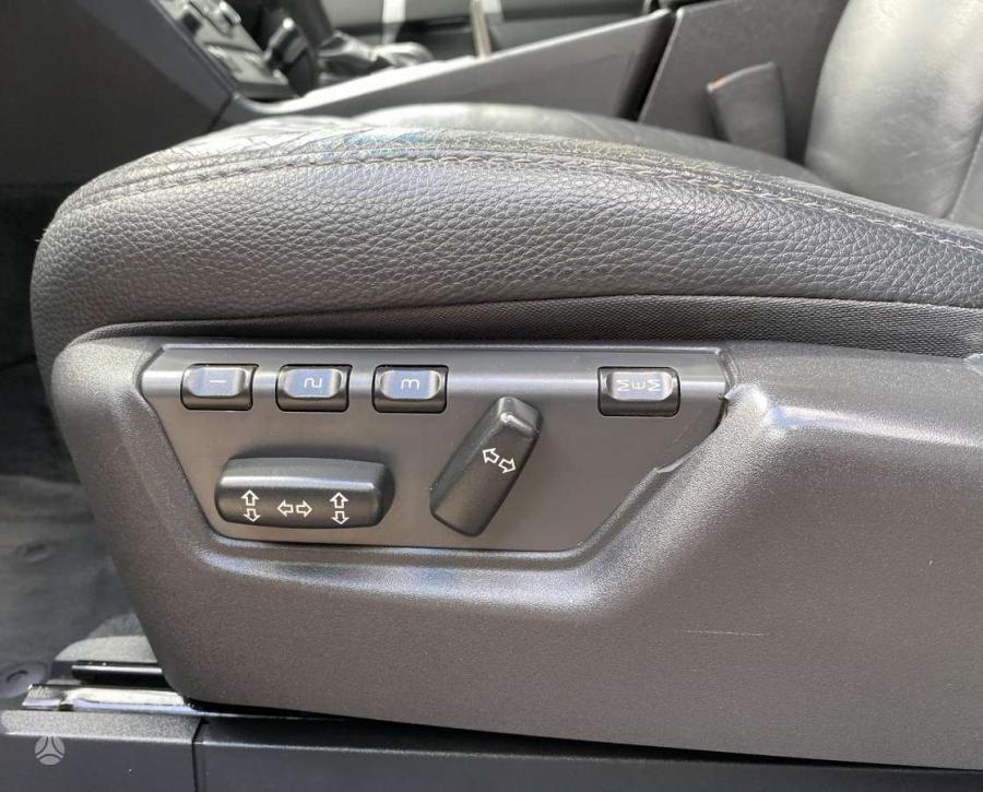 Melns Volvo XC90 2011 Marijampole, ar dzinēja tilpumu 2.40 L un nobraukumu 286 tūkst. km par 10750 €, foto 28 vietnē AUTOMOTO.COM.LV