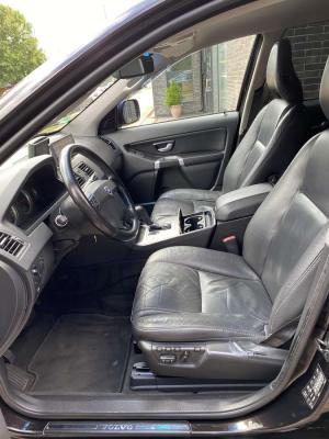 Melns Volvo XC90 2011 Marijampole, ar dzinēja tilpumu 2.40 L un nobraukumu 286 tūkst. km par 10750 €, foto 29 vietnē AUTOMOTO.COM.LV