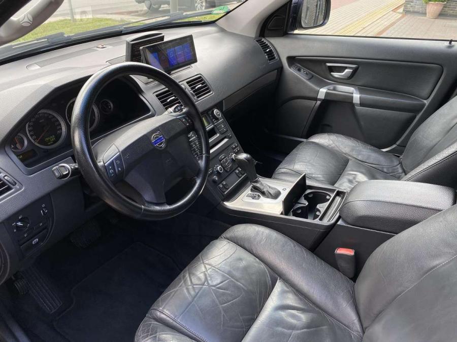 Melns Volvo XC90 2011 Marijampole, ar dzinēja tilpumu 2.40 L un nobraukumu 286 tūkst. km par 10750 €, foto 30 vietnē AUTOMOTO.COM.LV