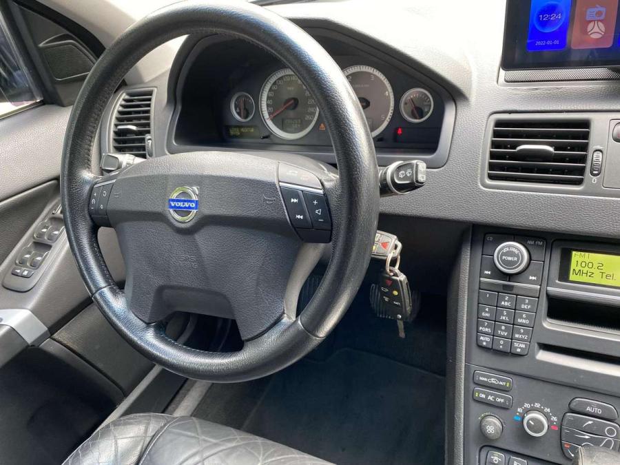 Melns Volvo XC90 2011 Marijampole, ar dzinēja tilpumu 2.40 L un nobraukumu 286 tūkst. km par 10750 €, foto 42 vietnē AUTOMOTO.COM.LV