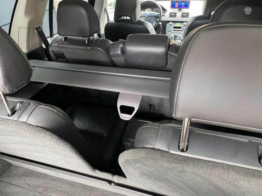 Melns Volvo XC90 2011 Marijampole, ar dzinēja tilpumu 2.40 L un nobraukumu 286 tūkst. km par 10750 €, foto 50 vietnē AUTOMOTO.COM.LV
