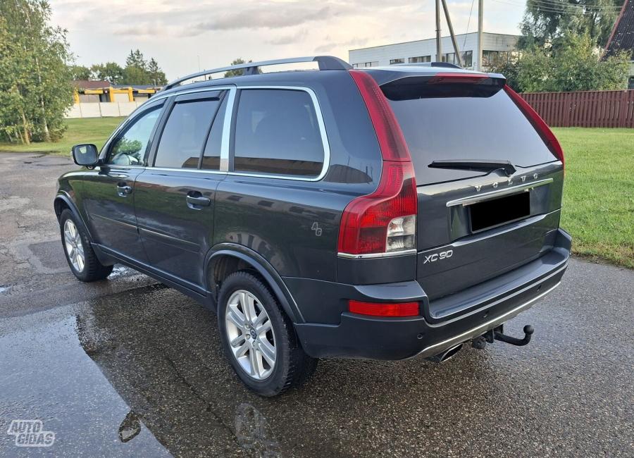 Melns Volvo XC90 2011 Marijampole, ar dzinēja tilpumu 2.40 L un nobraukumu 330 tūkst. km par 8999 €, foto 7 vietnē AUTOMOTO.COM.LV
