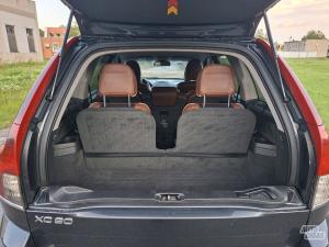 Melns Volvo XC90 2011 Marijampole, ar dzinēja tilpumu 2.40 L un nobraukumu 330 tūkst. km par 8999 €, foto 19 vietnē AUTOMOTO.COM.LV