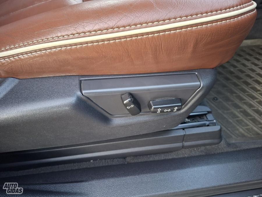 Melns Volvo XC90 2011 Marijampole, ar dzinēja tilpumu 2.40 L un nobraukumu 330 tūkst. km par 8999 €, foto 29 vietnē AUTOMOTO.COM.LV