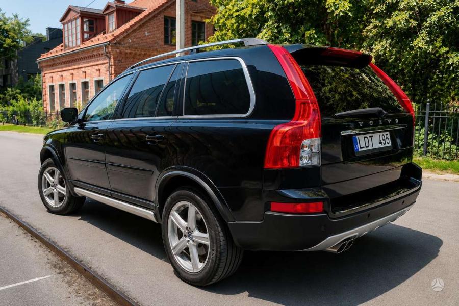 Black Volvo XC90 2011 in Kaunas, with an engine capacity of 3.19 L and mileage of 230 thousand km for 9000 €, photo 4 on AUTOMOTO.COM.LV