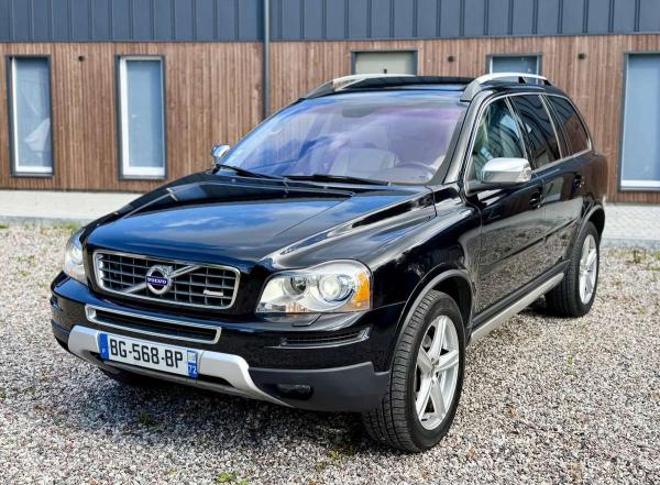 Melns Volvo XC90 2011 Viļņa, ar dzinēja tilpumu 2.40 L un nobraukumu 296 tūkst. km par 9999 €, foto 10 vietnē AUTOMOTO.COM.LV