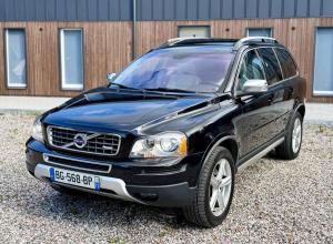 Black Volvo XC90 2011 in Vilnius, with an engine capacity of 2.40 L and mileage of 296 thousand km for 9999 €, photo 10 on AUTOMOTO.COM.LV
