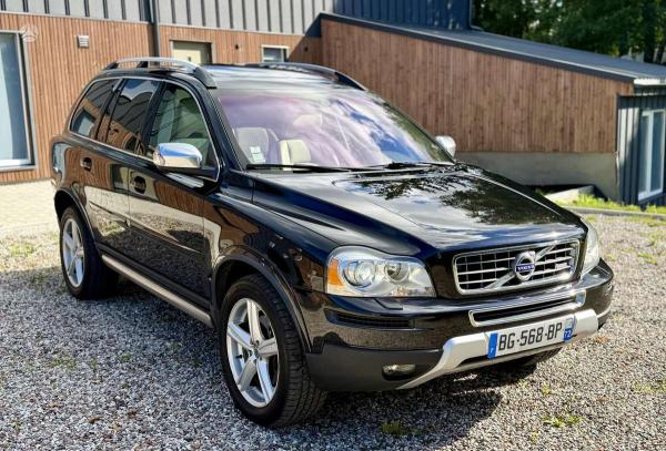 Melns Volvo XC90 2011 Viļņa, ar dzinēja tilpumu 2.40 L un nobraukumu 296 tūkst. km par 9999 €, foto 11 vietnē AUTOMOTO.COM.LV