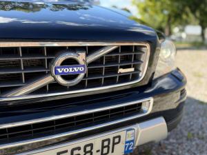 Black Volvo XC90 2011 in Vilnius, with an engine capacity of 2.40 L and mileage of 296 thousand km for 9999 €, photo 13 on AUTOMOTO.COM.LV