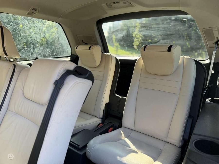 Black Volvo XC90 2011 in Vilnius, with an engine capacity of 2.40 L and mileage of 296 thousand km for 9999 €, photo 27 on AUTOMOTO.COM.LV