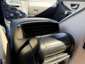 Black Volvo XC90 2011 in Vilnius, with an engine capacity of 2.40 L and mileage of 296 thousand km for 9999 €, photo 29 on AUTOMOTO.COM.LV