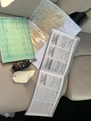 Black Volvo XC90 2011 in Vilnius, with an engine capacity of 2.40 L and mileage of 296 thousand km for 9999 €, photo 36 on AUTOMOTO.COM.LV