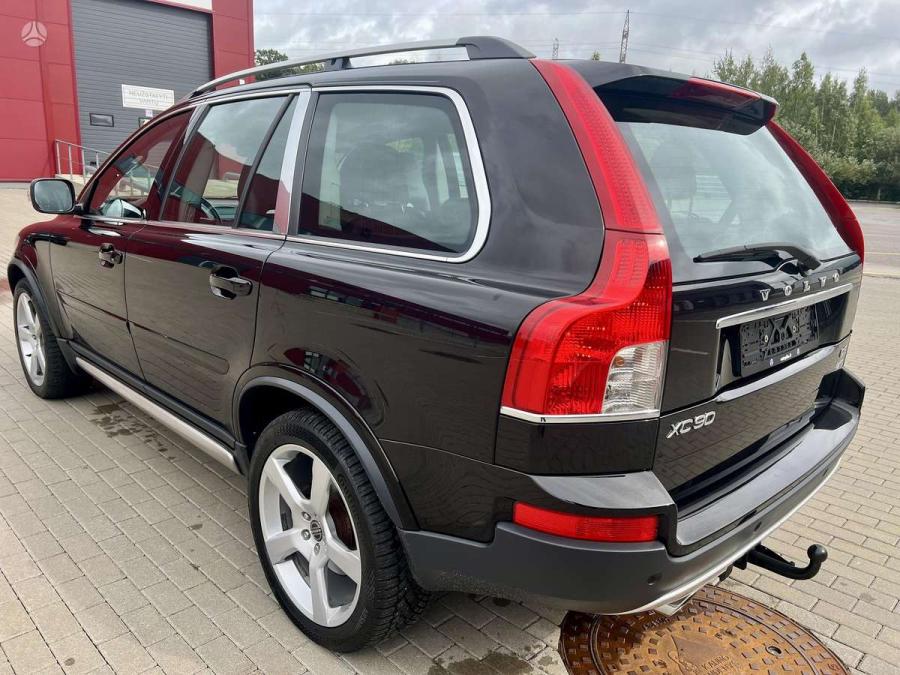 Melns Volvo XC90 2011 Kauņa, ar dzinēja tilpumu 2.40 L un nobraukumu 286 tūkst. km par 9499 €, foto 11 vietnē AUTOMOTO.COM.LV
