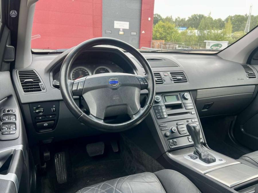 Melns Volvo XC90 2011 Kauņa, ar dzinēja tilpumu 2.40 L un nobraukumu 286 tūkst. km par 9499 €, foto 13 vietnē AUTOMOTO.COM.LV