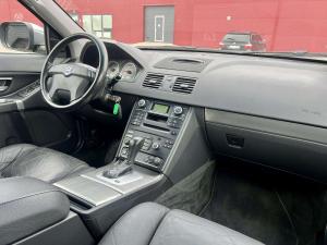 Melns Volvo XC90 2011 Kauņa, ar dzinēja tilpumu 2.40 L un nobraukumu 286 tūkst. km par 9499 €, foto 16 vietnē AUTOMOTO.COM.LV