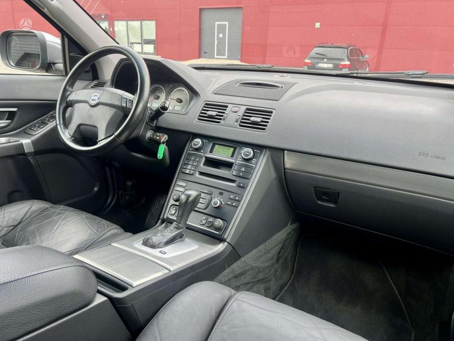 Melns Volvo XC90 2011 Kauņa, ar dzinēja tilpumu 2.40 L un nobraukumu 286 tūkst. km par 9499 €, foto 16 vietnē AUTOMOTO.COM.LV