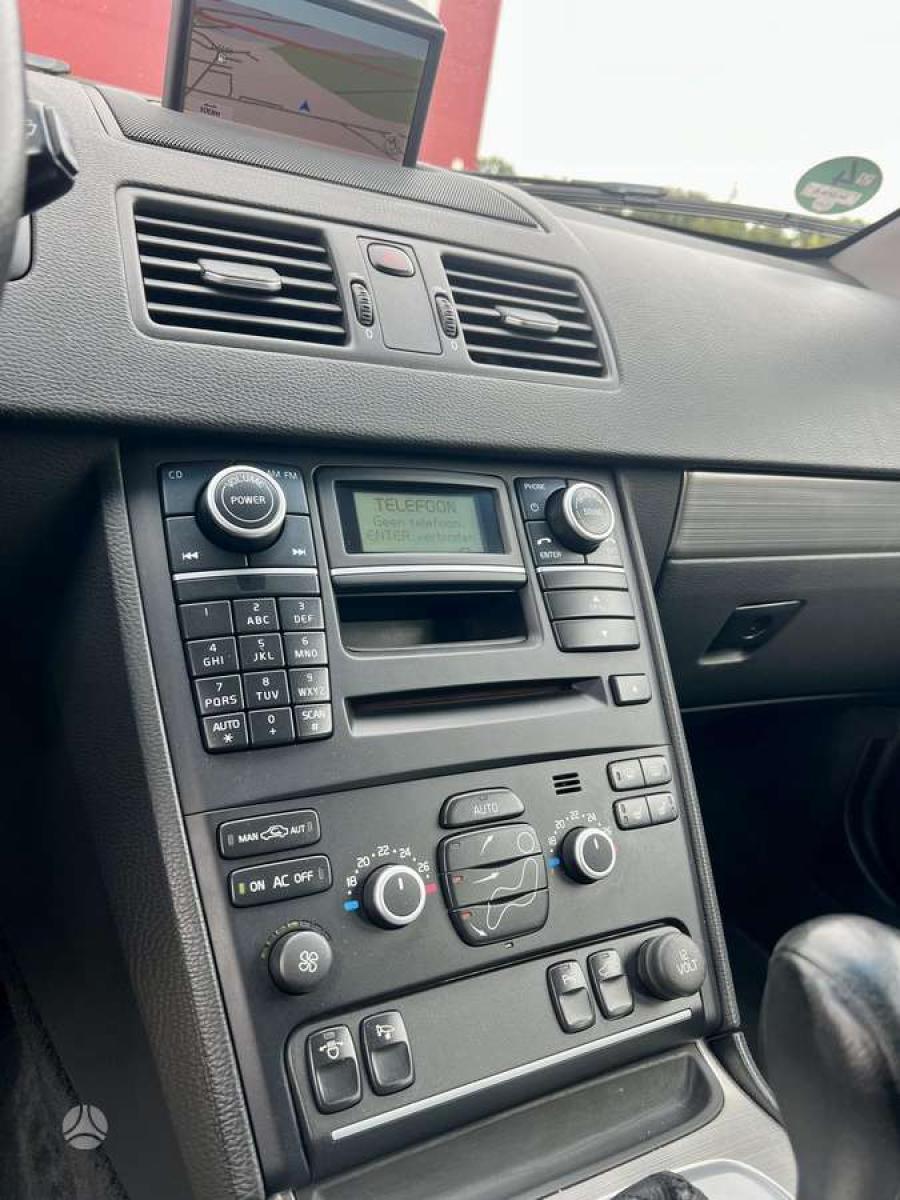 Melns Volvo XC90 2011 Kauņa, ar dzinēja tilpumu 2.40 L un nobraukumu 286 tūkst. km par 9499 €, foto 22 vietnē AUTOMOTO.COM.LV