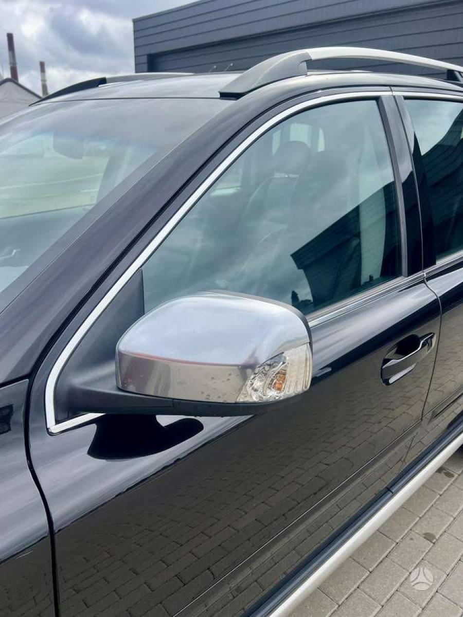 Melns Volvo XC90 2011 Kauņa, ar dzinēja tilpumu 2.40 L un nobraukumu 286 tūkst. km par 9499 €, foto 30 vietnē AUTOMOTO.COM.LV
