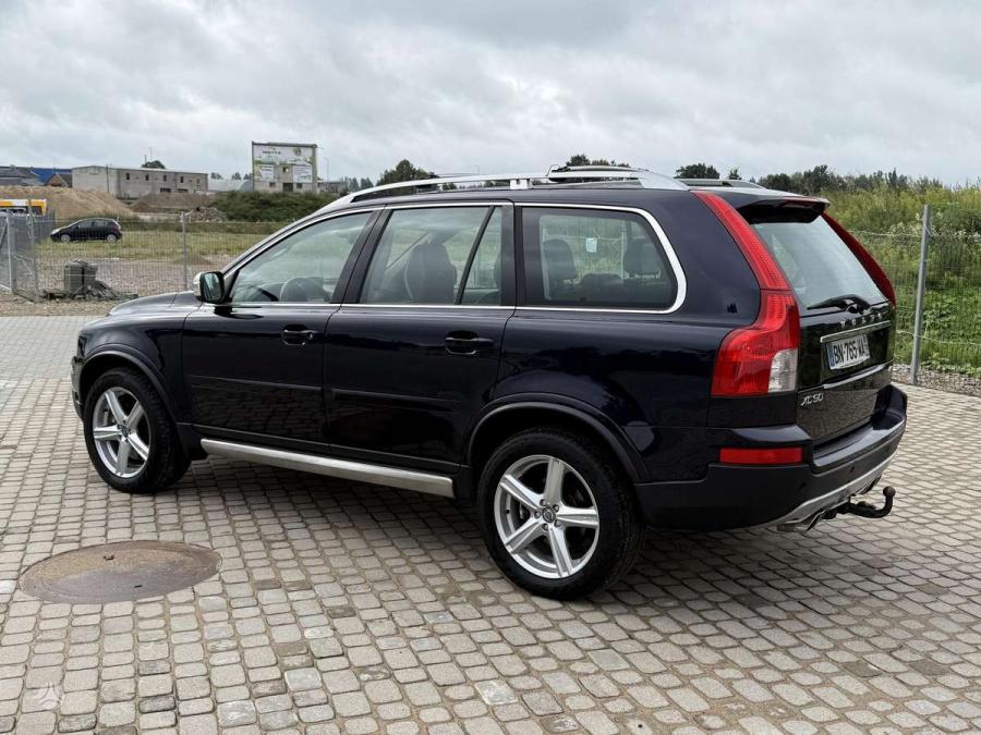 Melns Volvo XC90 2011 Tauragė, ar dzinēja tilpumu 2.40 L un nobraukumu 251 tūkst. km par 8800 €, foto 6 vietnē AUTOMOTO.COM.LV