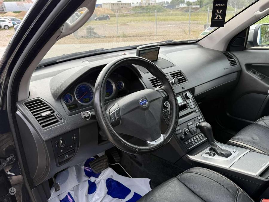 Melns Volvo XC90 2011 Tauragė, ar dzinēja tilpumu 2.40 L un nobraukumu 251 tūkst. km par 8800 €, foto 10 vietnē AUTOMOTO.COM.LV