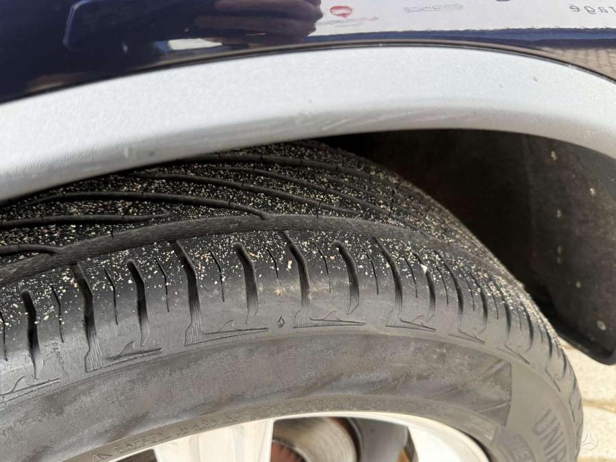 Melns Volvo XC90 2011 Tauragė, ar dzinēja tilpumu 2.40 L un nobraukumu 251 tūkst. km par 8800 €, foto 26 vietnē AUTOMOTO.COM.LV
