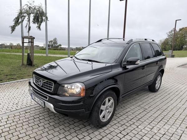 Volvo XC90 2011 in Rezekne on AUTOMOTO.COM.LV Black Volvo XC90 2011 in Rezekne, with an engine capacity of 2.40 L and mileage of 291 thousand km for 9300 €, photo 1 on AUTOMOTO.COM.LV