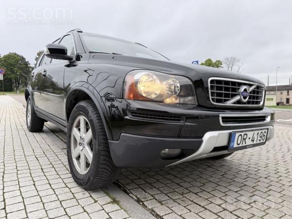 Volvo XC90 2011 Rēzekne vietnē Melns Volvo XC90 2011 Rēzekne, ar dzinēja tilpumu 2.40 L un nobraukumu 291 tūkst. km par 9300 €, foto 4 vietnē AUTOMOTO.COM.LV